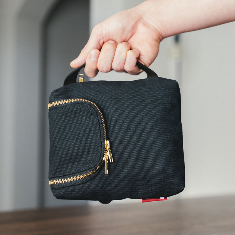 THE BINDLE – CLOAK AND DAGGER